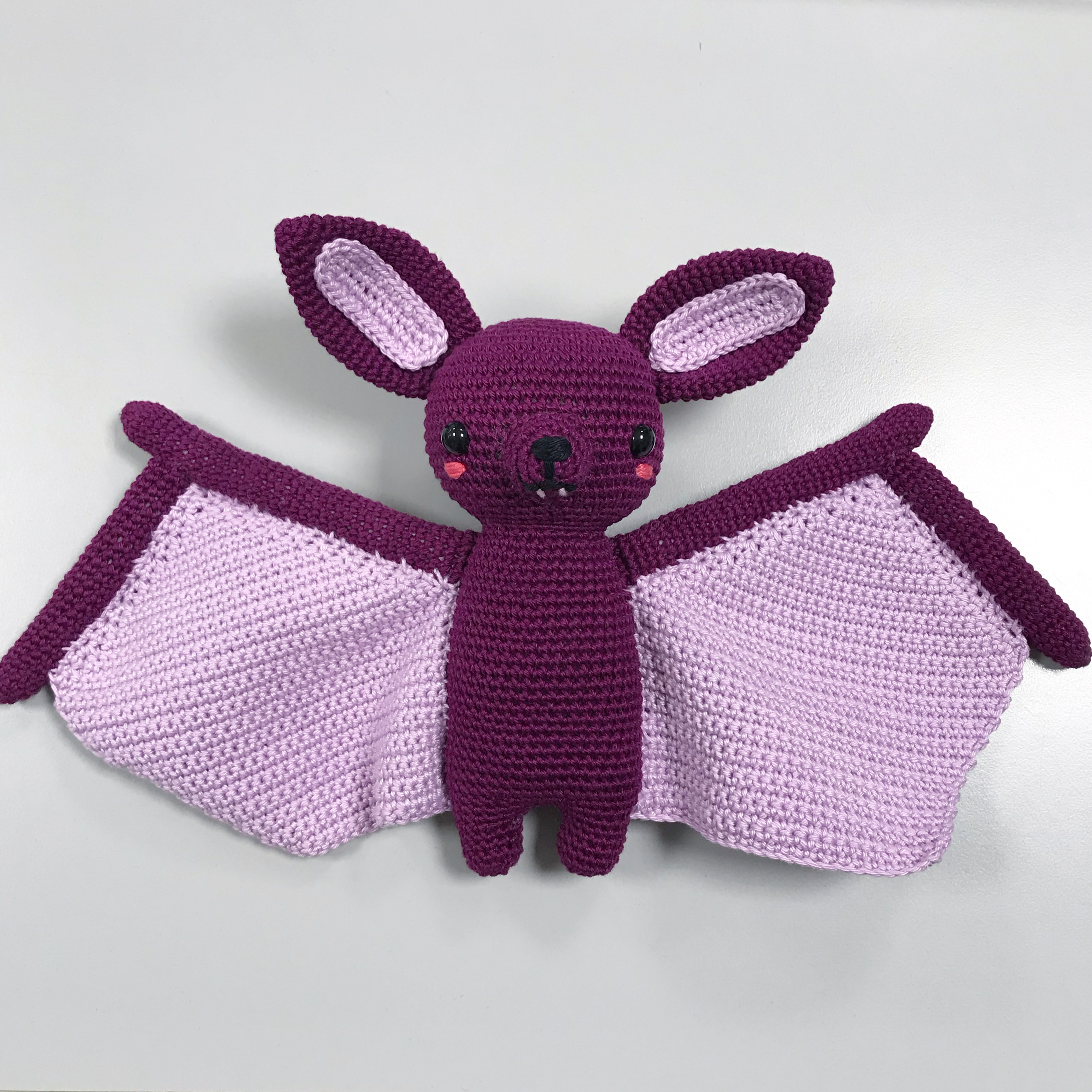 Hugo Bat – Magnetic Mary